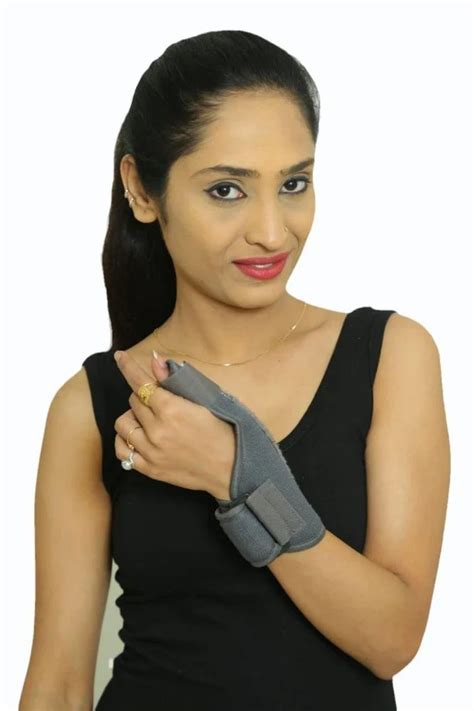 Beige 167 Thumb Spica Splint Small Cotton At Rs 140piece In Datia Id 2853874950897