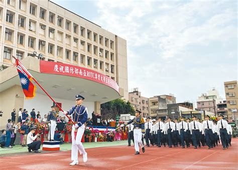 南亞rotc校慶閱兵展軍威