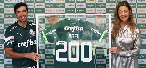 Abel Recebe Homenagem Pelos 200 Jogos à Frente Do Palmeiras Ptd