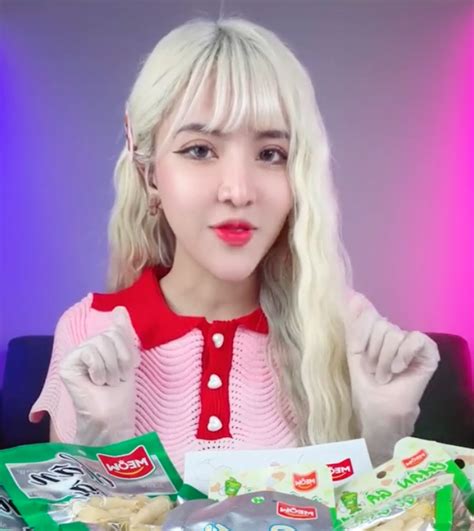 Nữ Tiktoker Việt Nam ghi điểm vì dám tắt hiệu ứng để lộ nhan sắc thật khiến ai cũng xuýt xoa