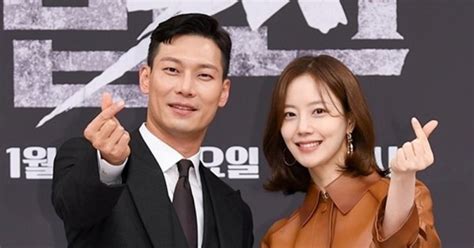 박훈·문채원 손하트 발사 법쩐 [da포토]