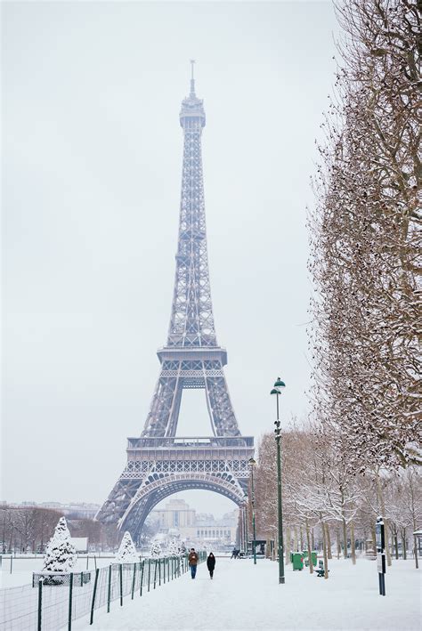 Eiffel Tower Snow Wallpaper Eiffel Tower Snow Wallpaper