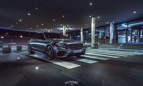 2017款奔驰e Class摄影图