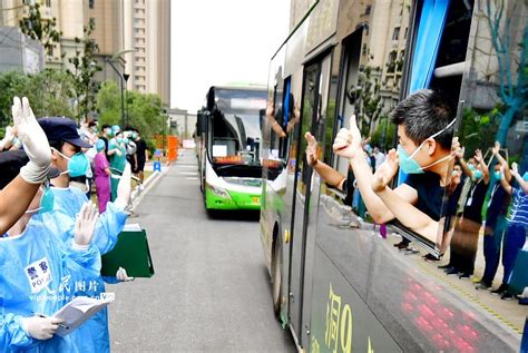 南京一集中隔离医学观察点解除隔离【2】 图片频道 人民网
