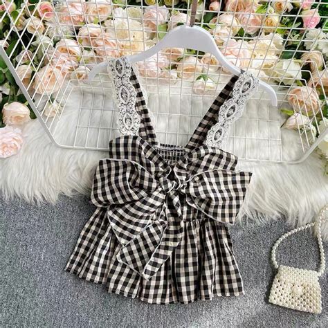 Plaidsweet Small And Fresh Sleeveless Short Crop Top On Luulla