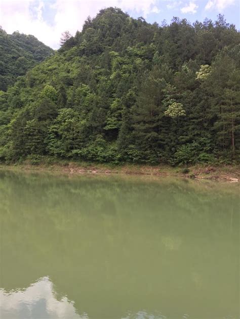 農村山里現在是青山綠水藍天白雲悠悠 每日頭條