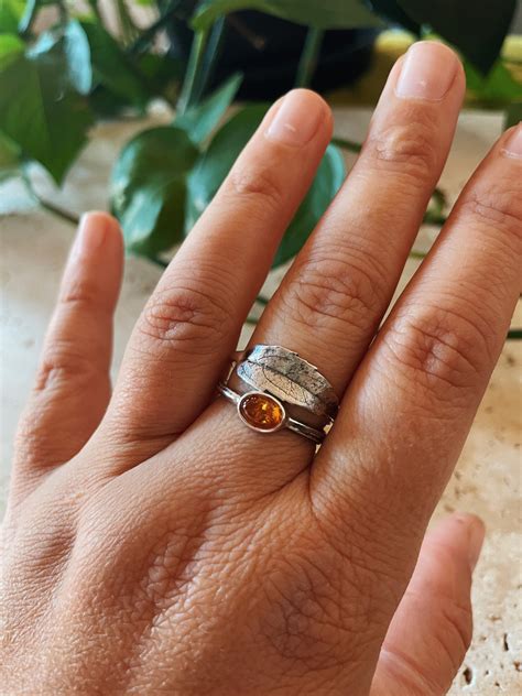 Fire Element Twig Ring Botanical Stone