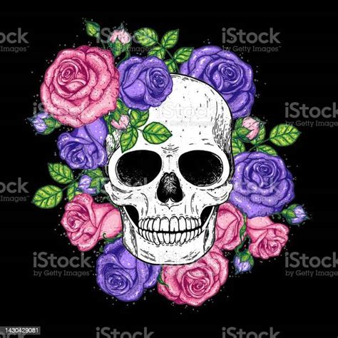 두개골과 꽃 손으로 그린 그림 문신 빈티지 프린트 두개골과 장미 T 셔츠에 대한 스톡 벡터 아트 및 기타 이미지 T 셔츠 검은색 고딕 양식 Istock
