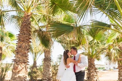 Premium Photo Couple Kissing Palm Trees