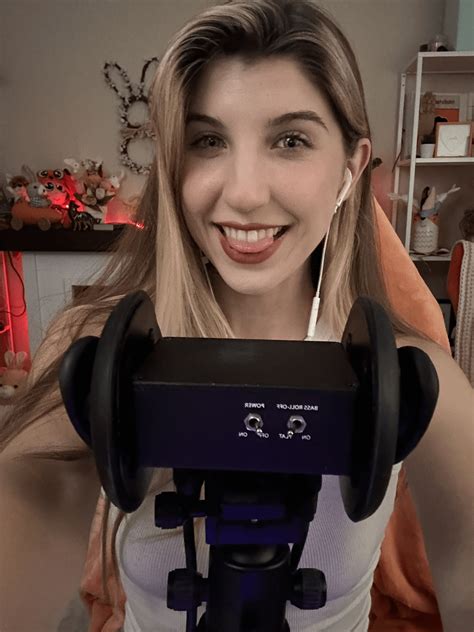 Pre Stream Selfie 6 2 2023 Rfrivolousfox