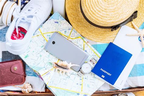 여행 개념 지도 생체인식 여권 위상 프리미엄 사진