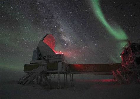 Lensing B Modes In The Cosmic Microwave Background Polarization