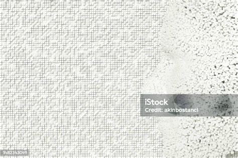 인공 지능 딥 러닝 기술 배경 큐브 모양의 입자로 인간의 얼굴을 녹입니다 딥 러닝에 대한 스톡 사진 및 기타 이미지 딥 러닝 0명 3차원 형태 Istock