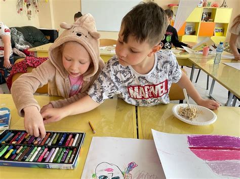 „Каритас“ с нова серия занимания за деца на бежанци от войната в Украйна Утро