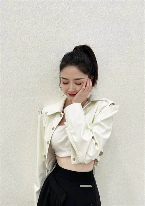 康可人，一位因角色和戲份而被忽略美貌的「甜美系」女神