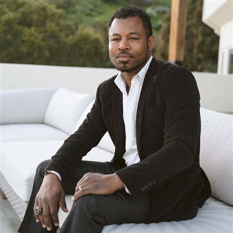 Download Shane Mosley In Suit Wallpaper