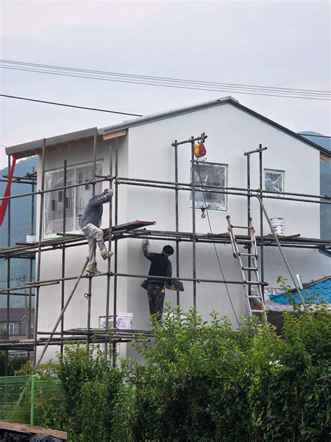 재료의 산책 오늘 북토크를 위해 준비한 음식들 구운 채소와 딥 3종 캐슈치즈 로메스코 쥬키니미소크림 콩물 사워크림과 스파이스 매실 오일을 올린 가지보트