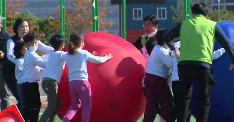 옛 추억 가득 농촌 8개 학교 연합 가을 운동회