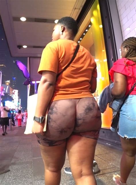 Stunning S African Visitor Goddess In Wedged Brown Shorts