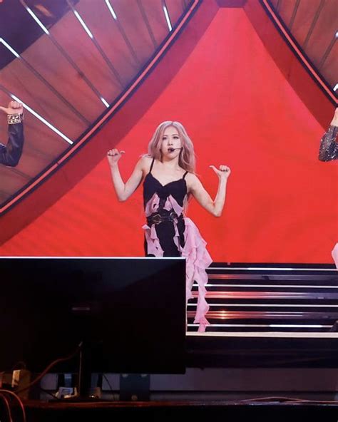 Rose Blackpink Coachella Legs Booty Hot Celebs Home