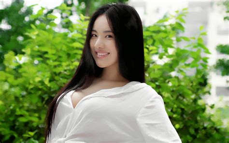 Star Hd Photos Chinese Smart Girls Wallpapers Pictures