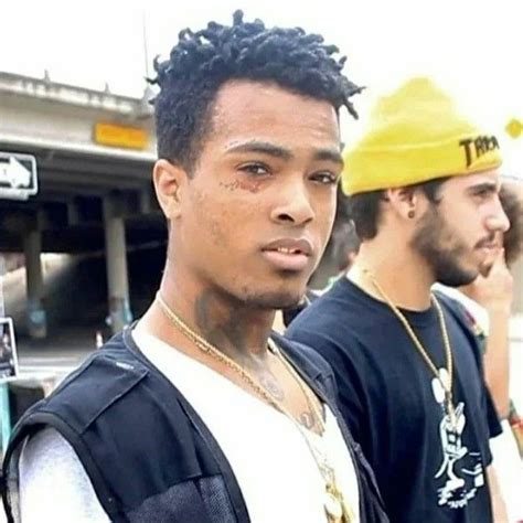 Xxxtentacion 2016 Xxxtentacion Short Hair Xxxtentacion Yellow And