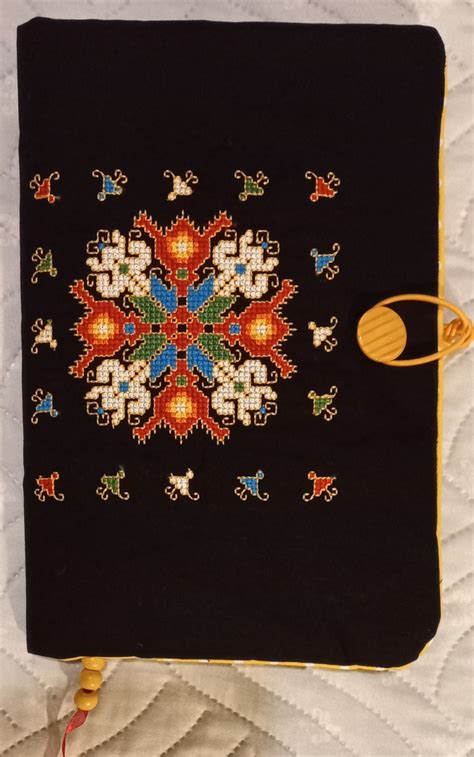 Подвързия за книга с бродерия Handmasters Bg