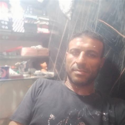 زجاج سيكوريت مستعمل 10ملي عندي ضلفتين سيكوريت مستعمل للبيع كل ضلفة