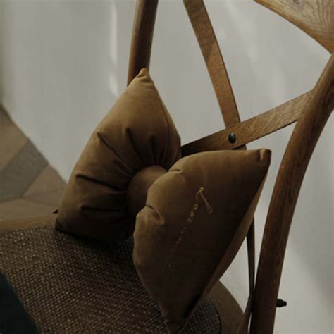 Badubg Възглавница с лък Кадифени възглавници за врата на колата