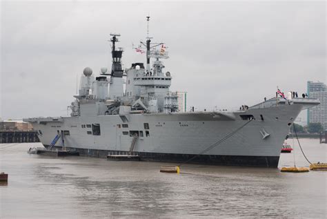 무료 이미지 바다 배 항공기 교통 차량 영국 런던 템즈 강 예인선 군함 담체 프리깃 파괴자 항공 모함 순찰선 어뢰 보트 연구 선박 해군