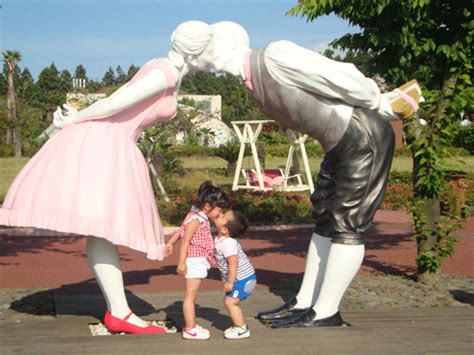 Bất ngờ với tượng sex tại công viên Tình Yêu xứ Hàn