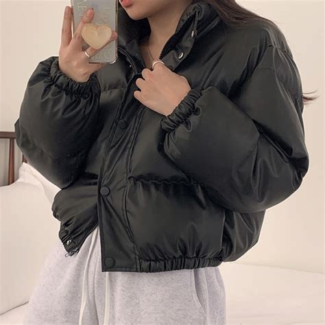 피치모드 유니크힙겨울패딩 아방핏 마가렛 레더 숏 패딩 1color