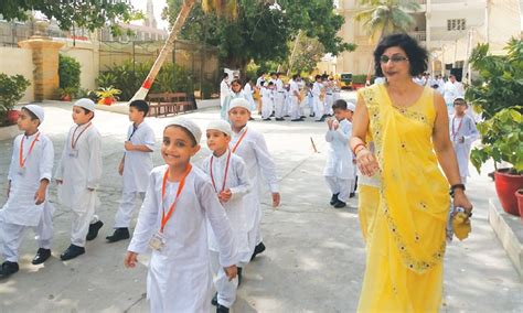 Bvs Parsi High School Logo