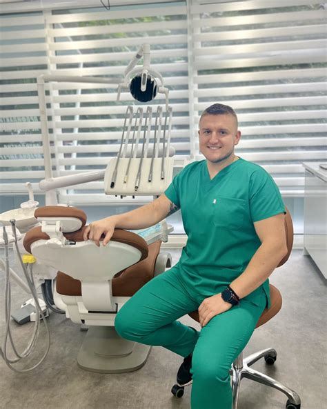 Д р Радослав Асенов Зъболекар Стоматолог Кърджали Супердок