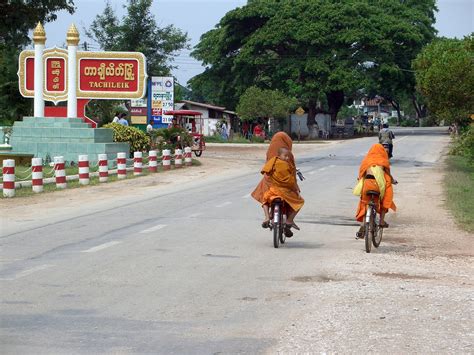 မှတ်ပုံတင်၊ယဥ်မောင်းလိုင်စင်၊ပစ္စည်းပြောက်ဒီမှာရှာ တာချီလိတ်