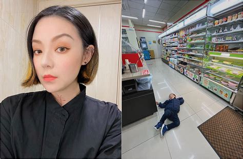 兒子在超商暴走失控躺地 歐陽靖秒po現場照曝理由媽媽的報復 觸娛樂