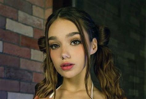 Cute Girls 35 Pics
