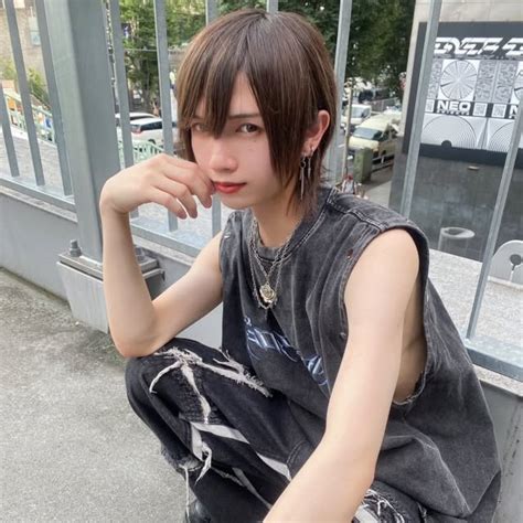 Akito Regene Threads Say More