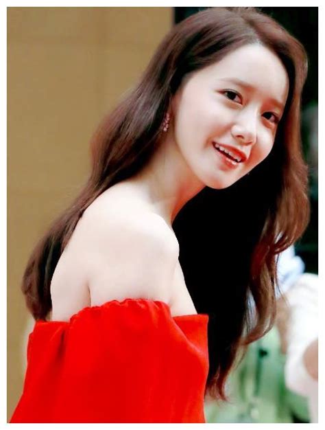 林允儿不愧“韩国第一美女”，着红裙显气质，她的美貌极限在哪？