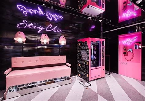 뷰티·패션업계 체험형 매장으로 고객잡기 현대경제신문