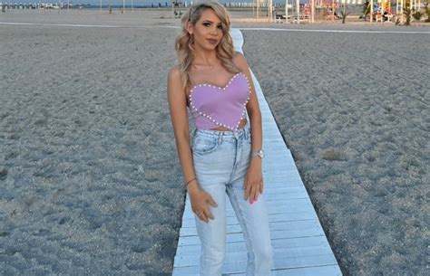 AlyssaGlint S Live Cams Bio Page Literotica Cams