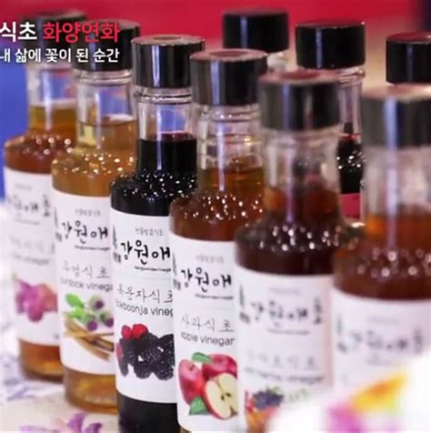 강원애초 비빔국수가 땡기는 날 시판양념에 우엉식초 한스푼 추가🥄 소면이랑 챱챱 버무려서 그릇에 넣고 마늘 고춧가루에 기름 둘러서 맛술대신 생강식초진간장 넣고 볶은