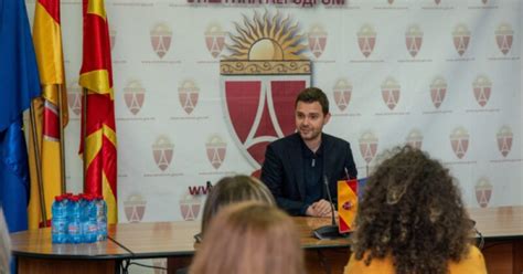 Муцунски додели признанија за најдобрите просветни работници паричните средства тие ги донираат