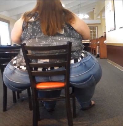 Thats A Fantastic Ass To Chair Ratio Tumbex