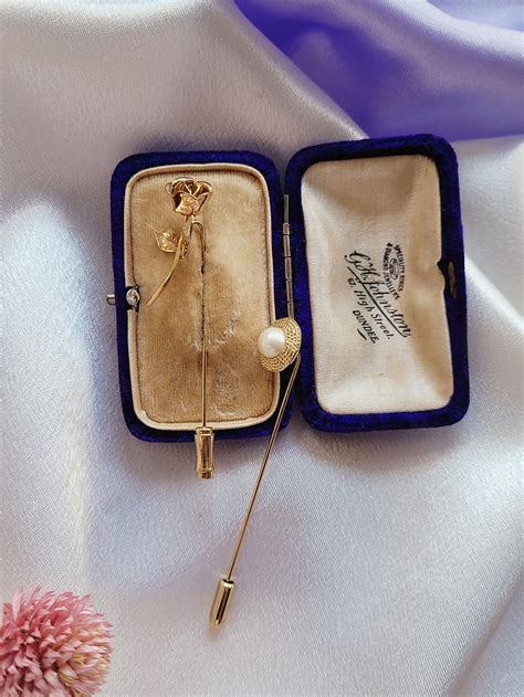 美國西洋古董飾品 立體玫瑰花典雅珍珠帽針棒針stick Pin Hale黑爾典藏西洋古董｜其他人氣榜 Pinkoi