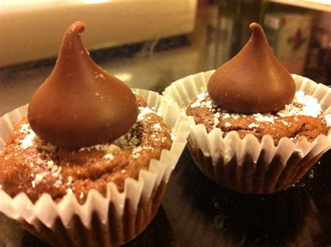 Kisses Brownie Bites