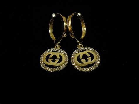 Златни обеци висящи Шанел с бели камъчета Златни обеци 3 03 гр