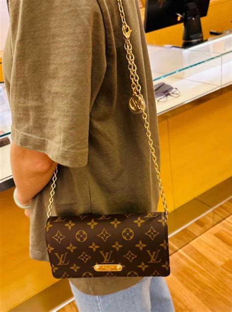 Louis Vuitton Lily Woc Womens Fashion Bags And Wallets Cross Body