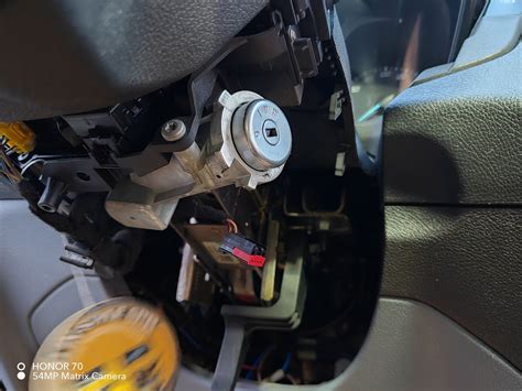 •82. Антенна иммобилайзера. — Ford Transit (8G), 2,2 л, 2019 года ...