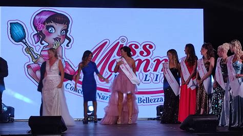 Miss Mamma 2022 è Carolina Bossi L emozione Figli e marito in prima